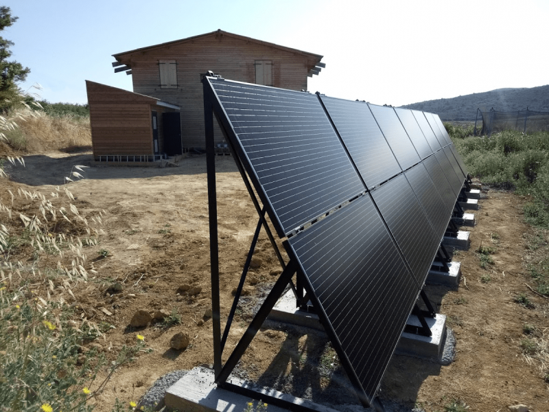 Off-grid solar container in France - Solar-containers.com